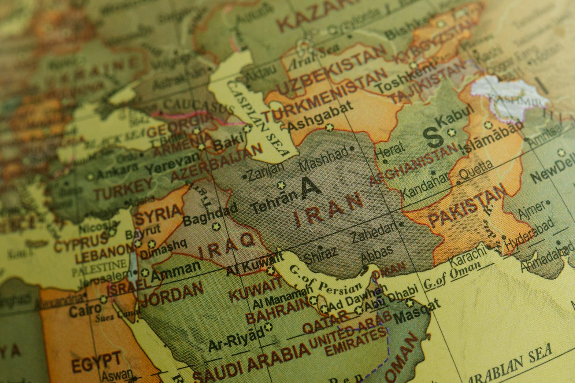 Unraveling The Similarities And Differences Of Persian Vs Arabic Languages